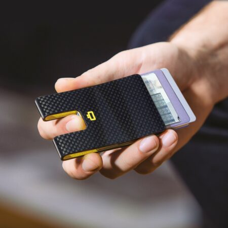 9 Best Carbon Fiber Wallets: Best Picks For 2026 | FashionBeans