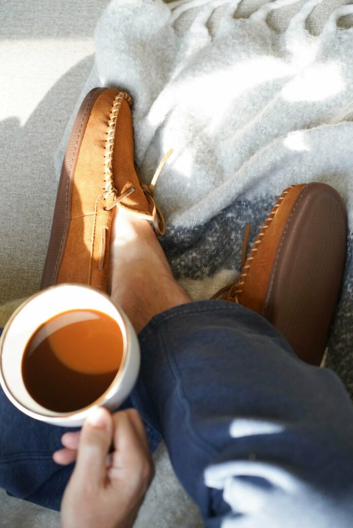7 Best Men’s Slippers With Support – Arch Help For 2026 | FashionBeans