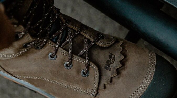 8 Best Composite Toe Work Boots For Men – Get Safe in 2024 | FashionBeans