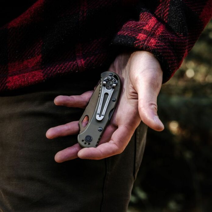 7 Best Small Pocket Knife – Easy Carry Knives For 2026 | FashionBeans