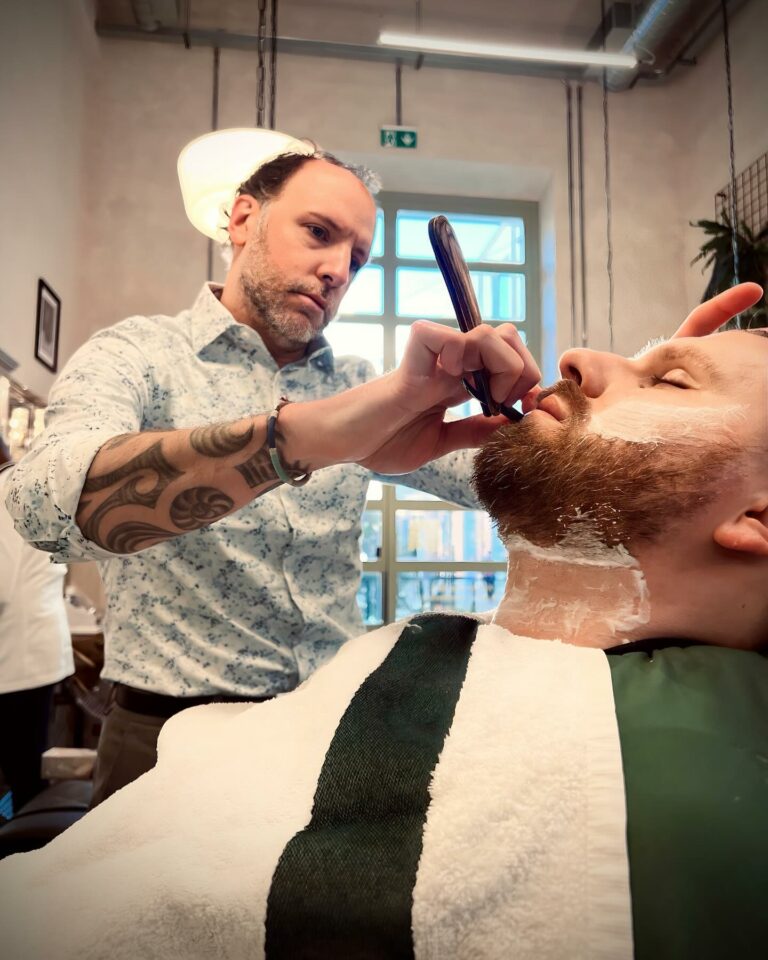 6 Best Straight Razor Shaving Kits: Sharp & Smooth in 2026 | FashionBeans