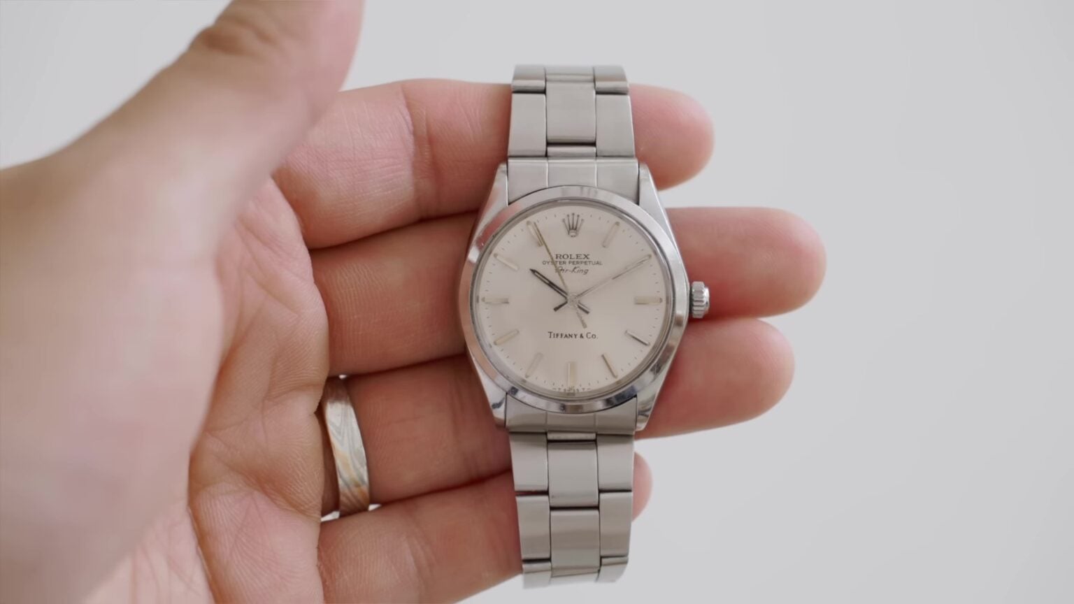 How to Shop for a Vintage Rolex: An Expert’s Guide to Finding Your ...