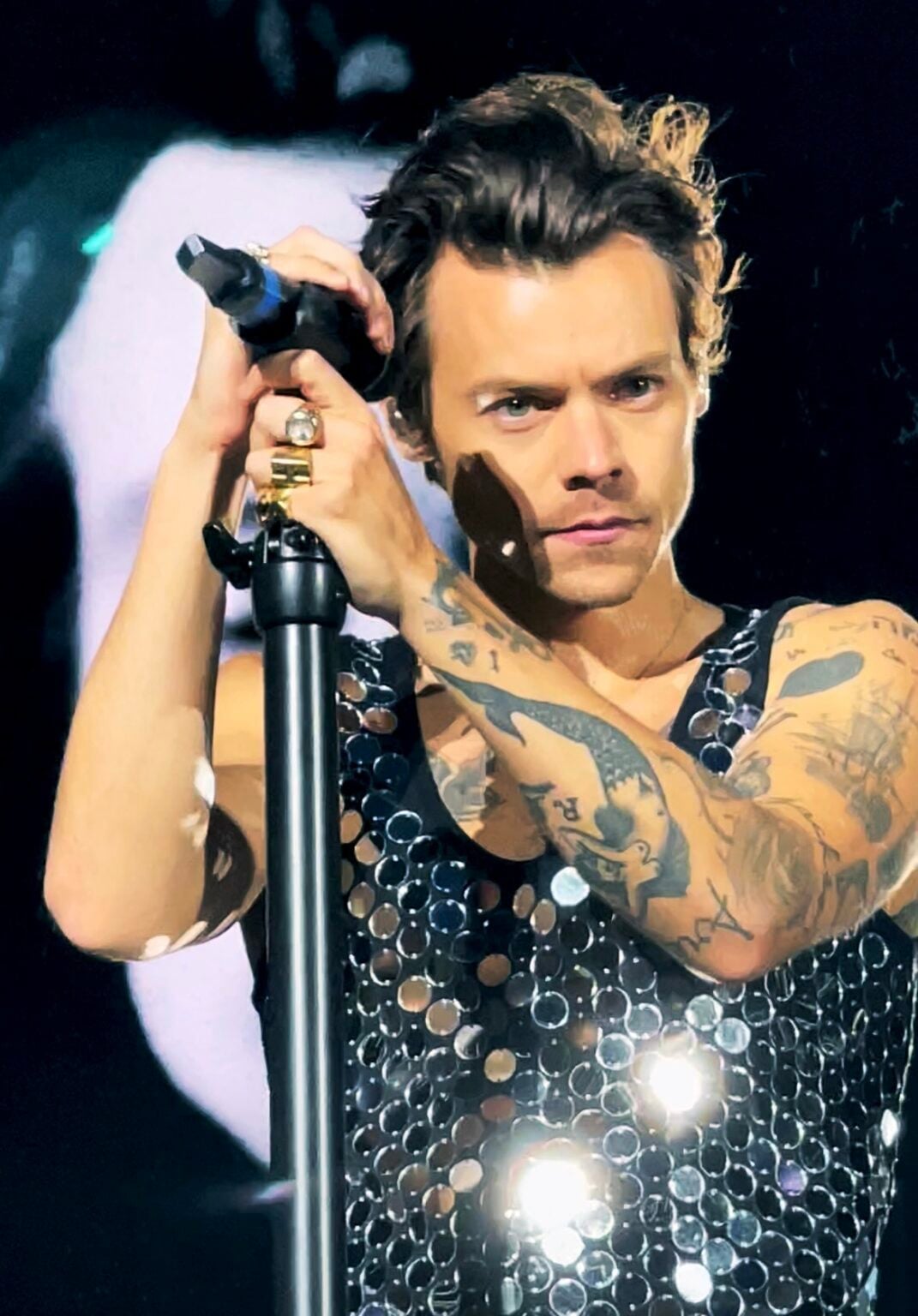 How to Dress Like Harry Styles: It’s Time To Learn From the King of ...