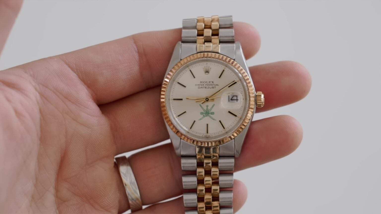 How to Shop for a Vintage Rolex: An Expert’s Guide to Finding Your ...